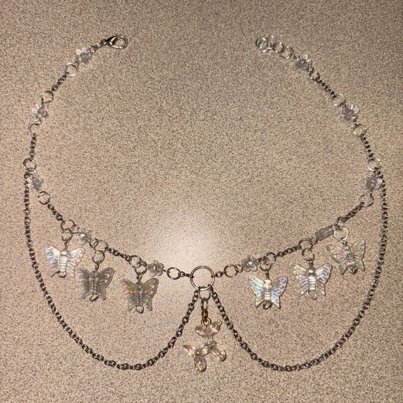 Londen Forses | Jewelry | Clear Chain Necklace With Balloon Dog Charm ...